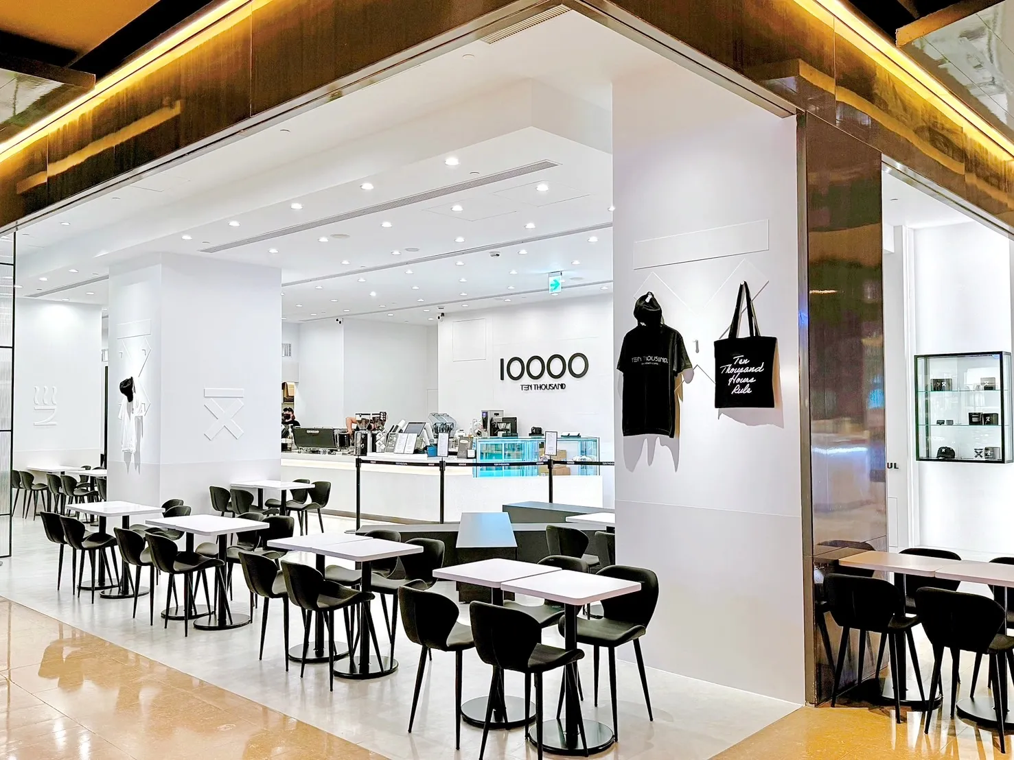 【完整菜單】10000 咖啡買一送一！Ten Thousand Coffee 進駐京站時尚廣場 「指定飲品」享 4 天限時優惠 -- 上報 / 生活